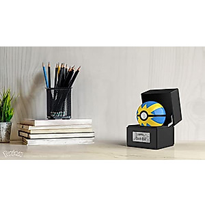 The Wand Company Pokémon Poké Ball Authentic Replicas - Realistic, Electronic, Die-Cast Poké Ball with Display Case Light Features (Quick Ball)