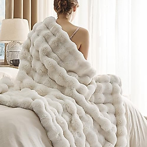 Bedsure Fluffy Faux Fur Throw Blanket Fuzzy Soft Bubble Blanket for Couch Bed Sofa Chair, Faux Fur Decor Gifts for Home Bedroom Living Room, Thick Warm Furry Cozy Gifts for Women, Cream, 50x70 Inch