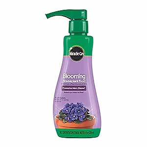 Miracle-Gro Blooming Houseplant Food, 8 oz., Plant Food Feeds All Flowering Houseplants Instantly, Including African Violets