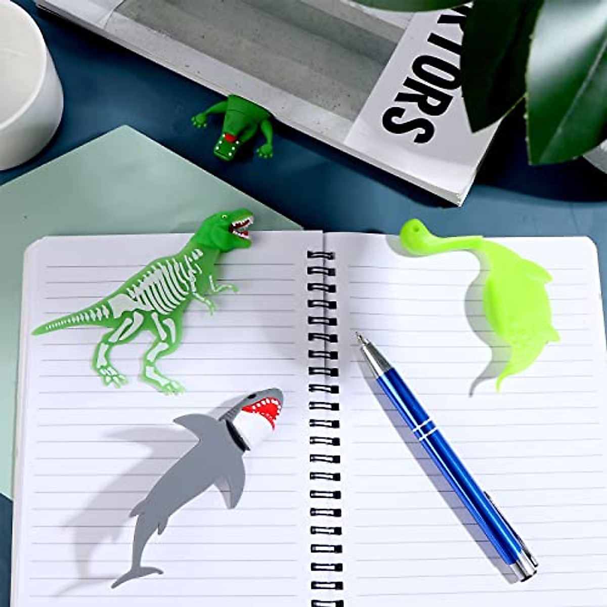 TBoxBo 4 Pack Luminous Dinosaur Bookmark 3D Cartoon Animal Bookmark Giant Shark Bookmark Funny Animals Reading Bookmark Cool 3D Bookmarks for Kids Boys Girls Men Women School Supplies
