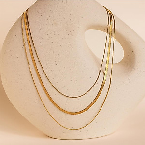 Léwind Herringbone Chain Layered Necklace,18K Gold Plated Snake Chain Long Choker Necklace Dainty Chain Necklaces for Women Gold Jewelry Gifts