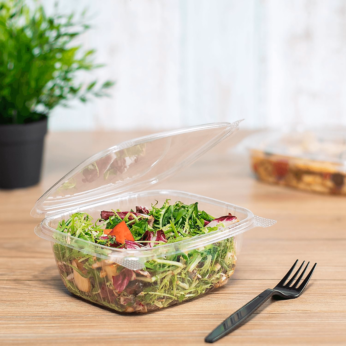 Karat 200 Count Clear PET Hinged Deli Take Out Containers - 32 oz Plastic Clamshell Food Containers, Disposable Square to Go Boxes, Ideal for Pasta Salads, Fruit, Deli Sides and More, FP-HDC32