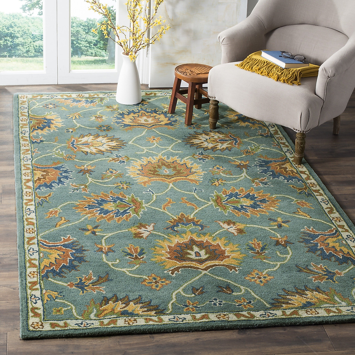 SAFAVIEH Heritage Collection Area Rug - 8' x 10', Light Blue, Handmade Traditional Oriental Wool, Ideal for High Traffic Areas in Living Room, Bedroom (HG651A)