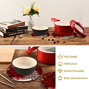 Kigai Christmas Tree Pot Holder Set of 2, Heat Resistant Round Cotton Hot Pads Table Mats Trivets for Hot Dishes/Pot/Bowl/Teapot/Hot Pot Holders, 7 Inch + 9 Inch