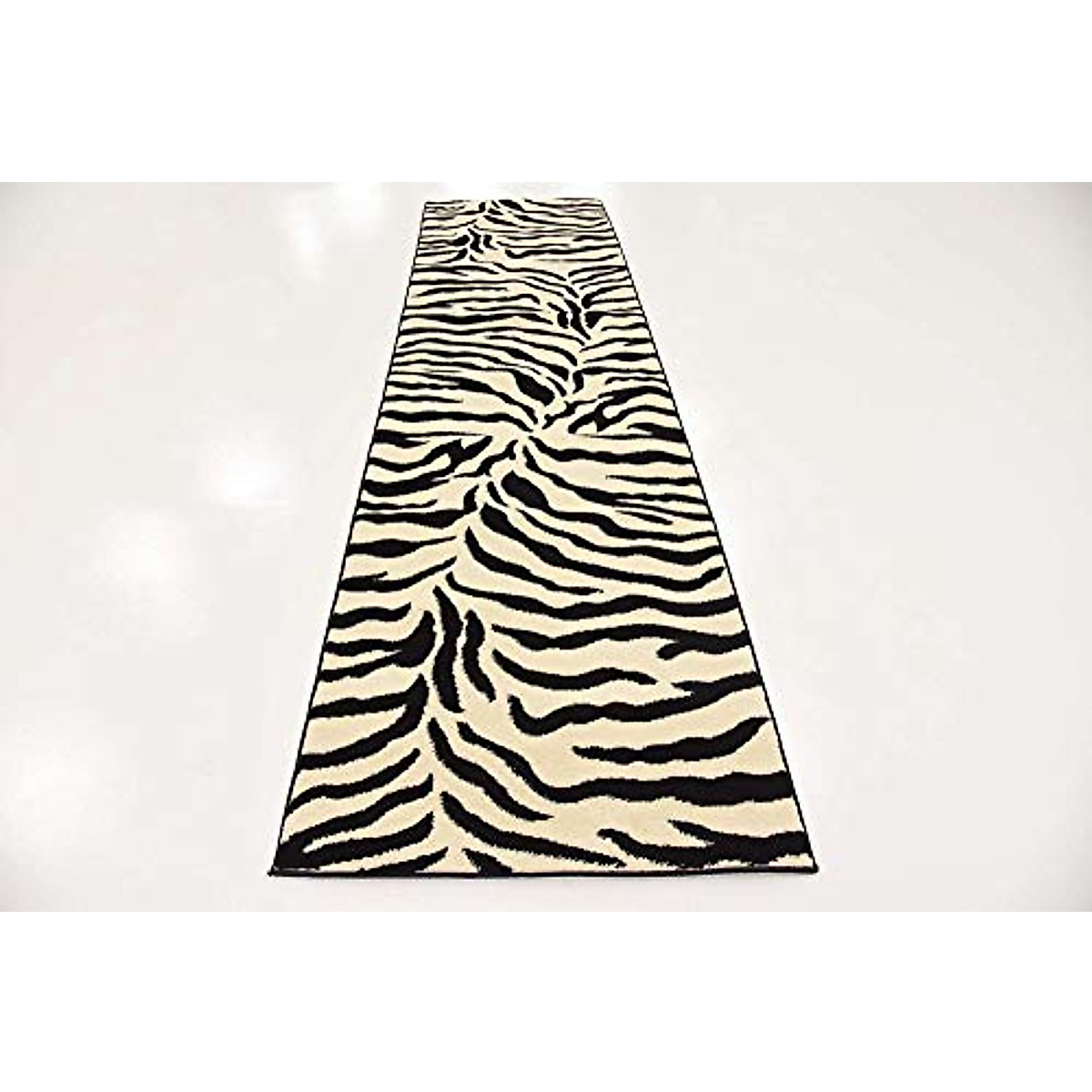 Unique Loom Wildlife Collection Animal Inspired with Zebra Design Area Rug, 2 ft 7 in x 10 ft, Ivory/Black