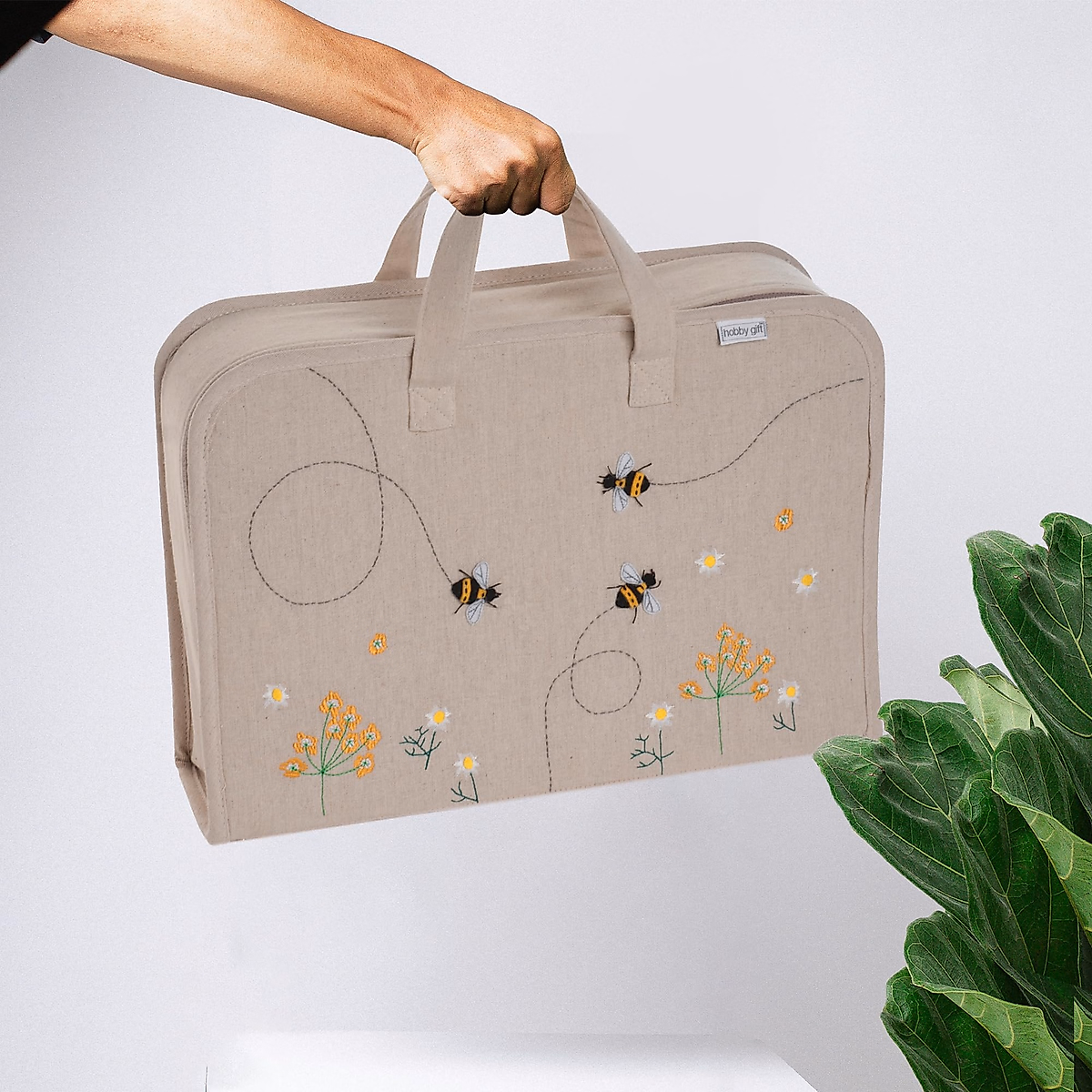 Project Case - Appliqué Linen Bee - Large - HobbyGift