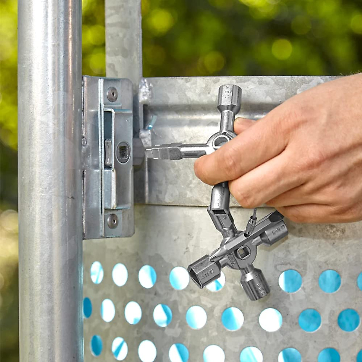 Knipex 00 11 01 TwinKey – for control cabinets, windows and shut-off systems