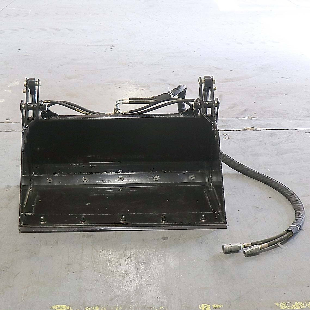 Titan Attachments 4-in-1 Combo Mini Skid Steer Bucket 42" V2 Cutting Edge