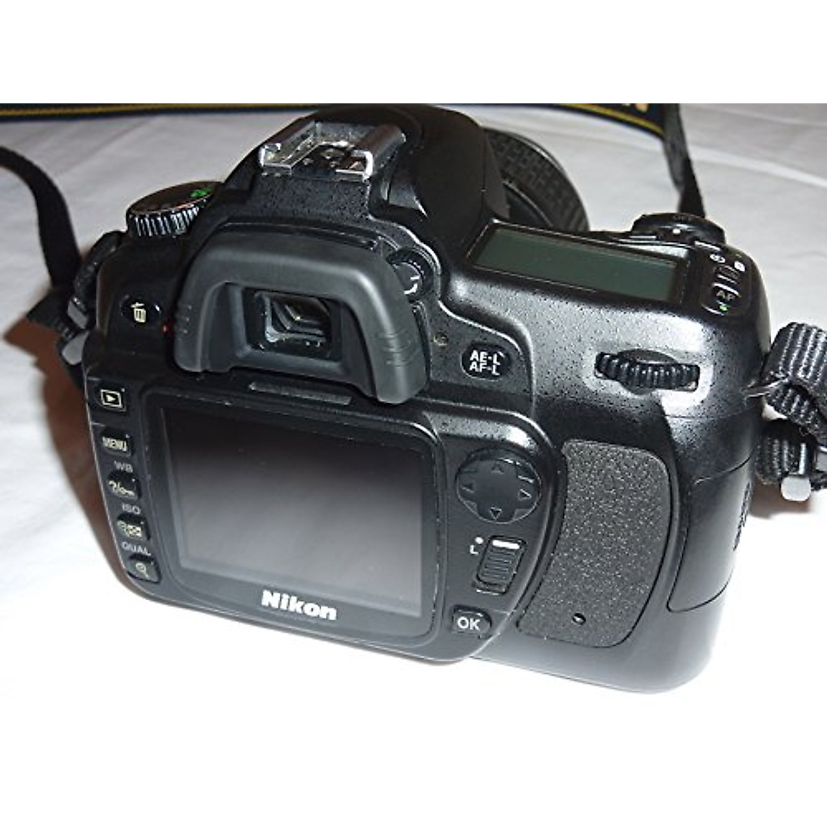 Nikon D80 10.2MP Digital SLR Camera Kit with 18-55mm ED II AF-S DX Zoom-Nikkor Lens