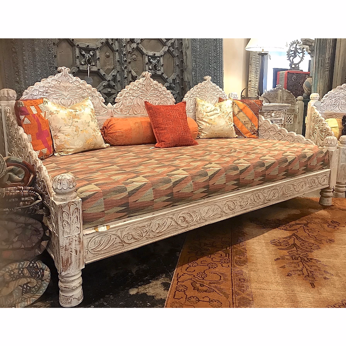 Worldcraft Industries Wooden Carved Jhula Arch Sofa, Cream Percentage Finish. Handcrafted from Solid Indian Neem Wood of The Mahogany Family (Cream Percentage Finish, Med. Sofa: 40Dx75Wx42H)