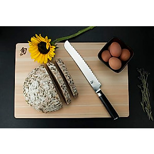 Shun Cutlery Classic Bread Knife 9”, Long Serrations Glide Through Bread, Ideal for Cakes and Pastries, Authentic, Handcrafted, Japanese Serrated Kitchen Knife,Silver