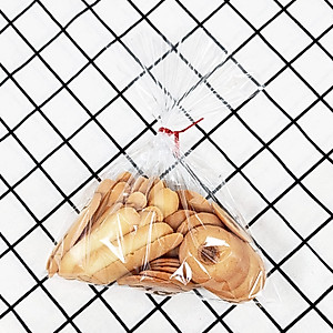 100PCS Cellophane Bags 8x10 inches, Clear Treat Bags with 4’’ Twist Ties, Plastic Cello Bags - 1.4 mils Thick OPP Rice Crispy Bags for Gift Goodie Favor Candy Cake Pop Birthday Party Cookies (8’’ x