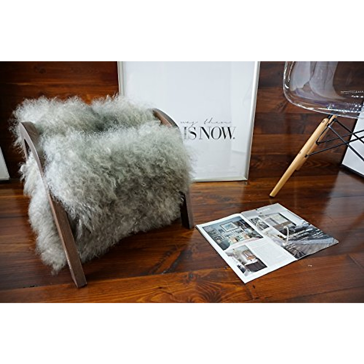 MILABERT Oak Wood Magazine Rack with Genuine Silver Norwegian Pelssau Sheepskin Rug - Soft Curly Wool - Design Furniture (MR11)