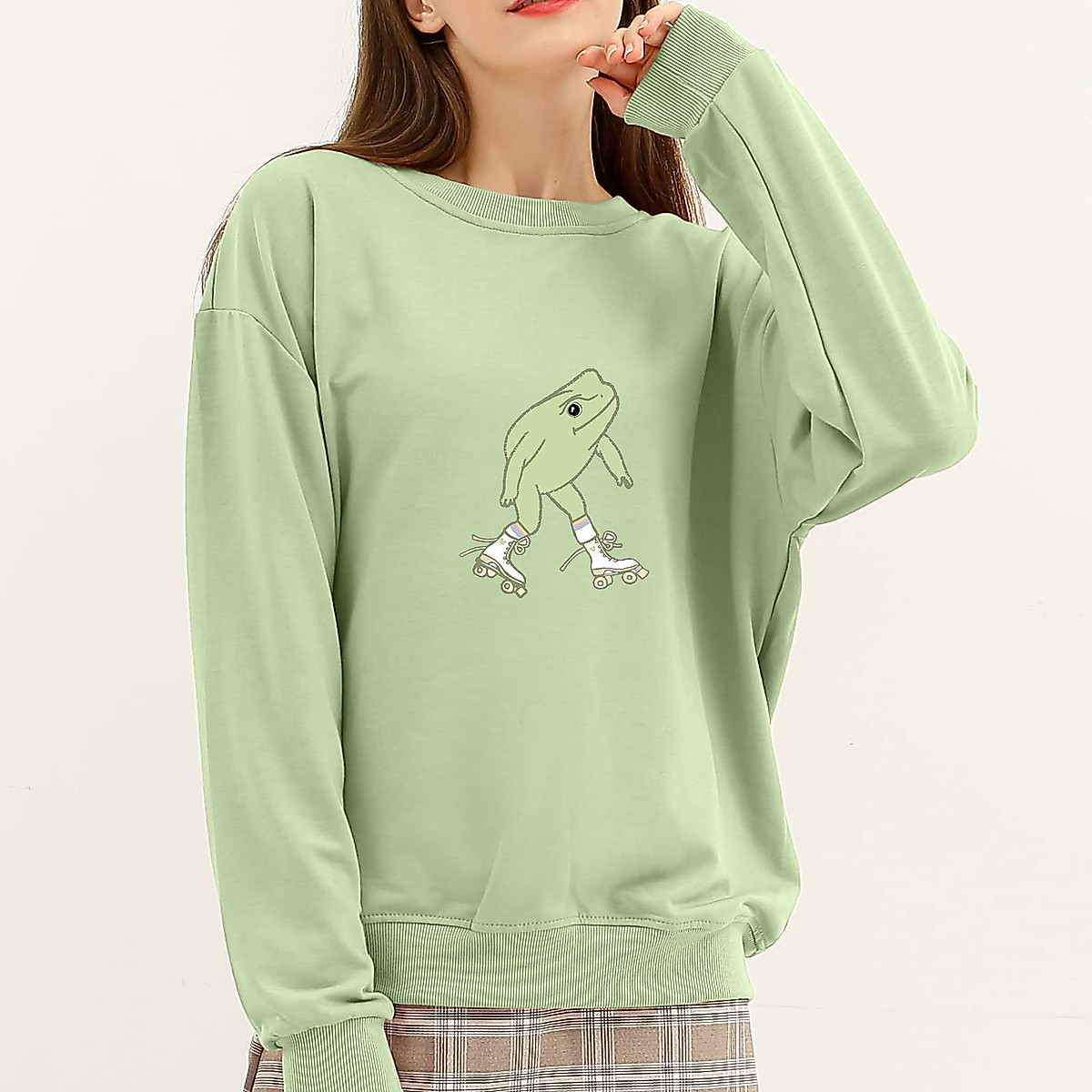 KEEVICI Cute Frog Sweatshirt for Teen Girls Kawaii Hoodie Oversized Aesthetic Animal Print Sweaters Baggy Crewneck Pullover (Light Green,L,Large)
