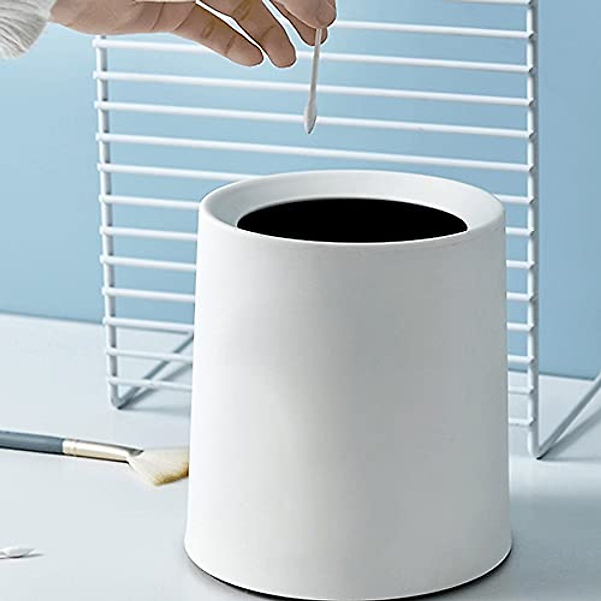 ESASAM Trash Bin， Desktop Plastic Trash Can for Family，Small Size，Beautiful Appearance，with Liner（White,Blue,Pink） (Color : White)
