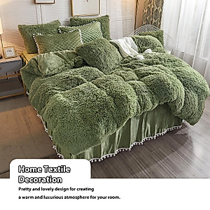 LIFEREVO 2 Pack Fluffy Faux Fur Pillow Shams,18 x 18 Inches Throw Pillow Covers,Luxury Decorative Furry Pillowcases Cushion Cover for Christmas,Zipper Closure,No Pillow Insert, Sage Green