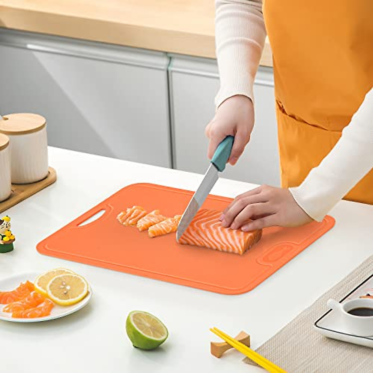 Gintan TPU Cutting Board, BPA-Free, With Knife and Juice Groove,Scratch Resistant Flexible Cutting Boards for Kitchen, Dishwasher Safe, Easy-Grip Handle, Non-Slip