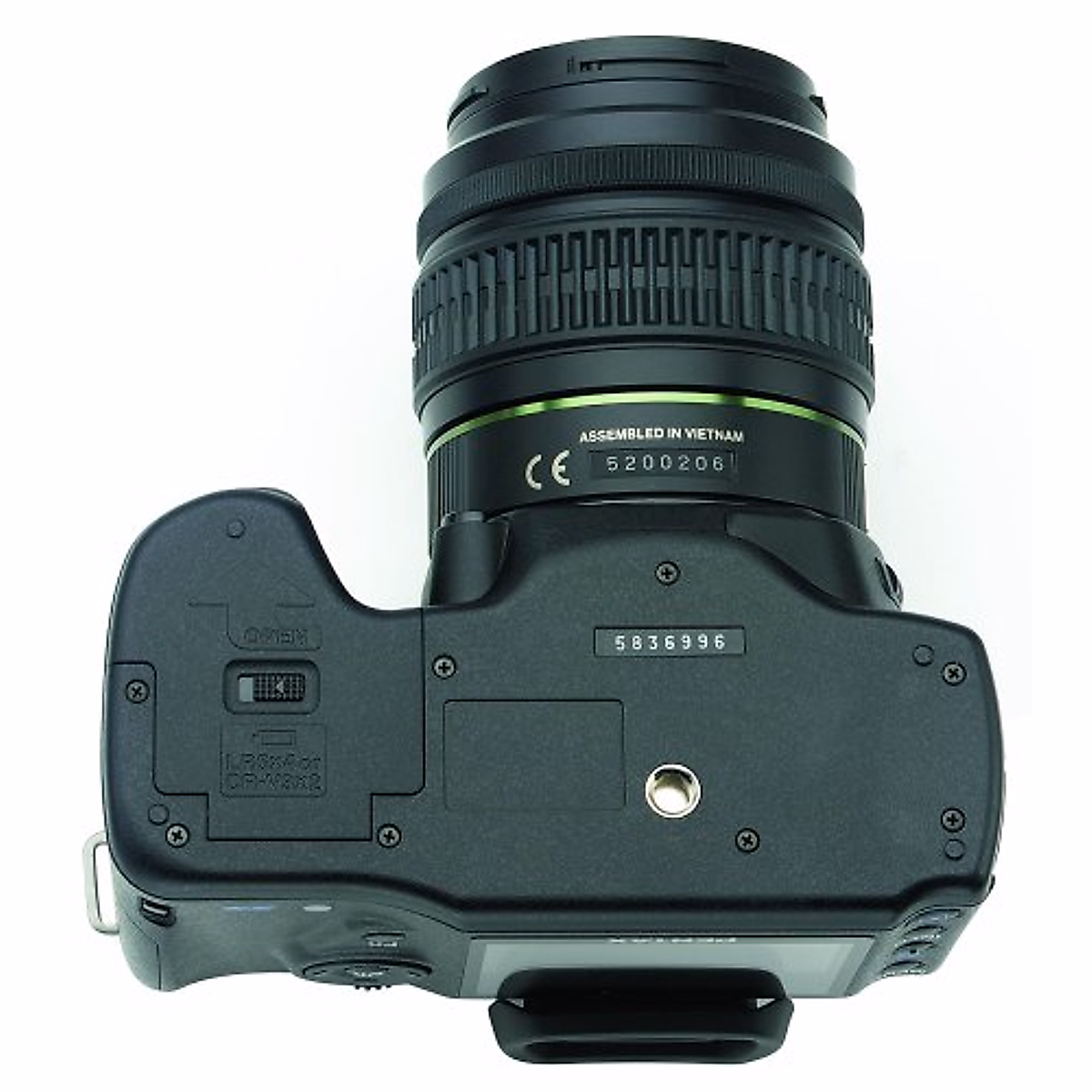 Pentax *istDL 6.1MP Digital SLR Camera with DA 18-55mm f3.5-5.6 AL Digital SLR Lens