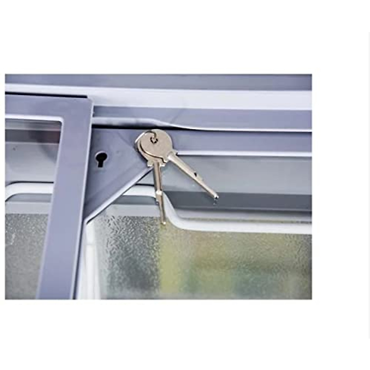 Premium Levella 9.5 cu ft Chest Freezer with Curved Glass Top in White