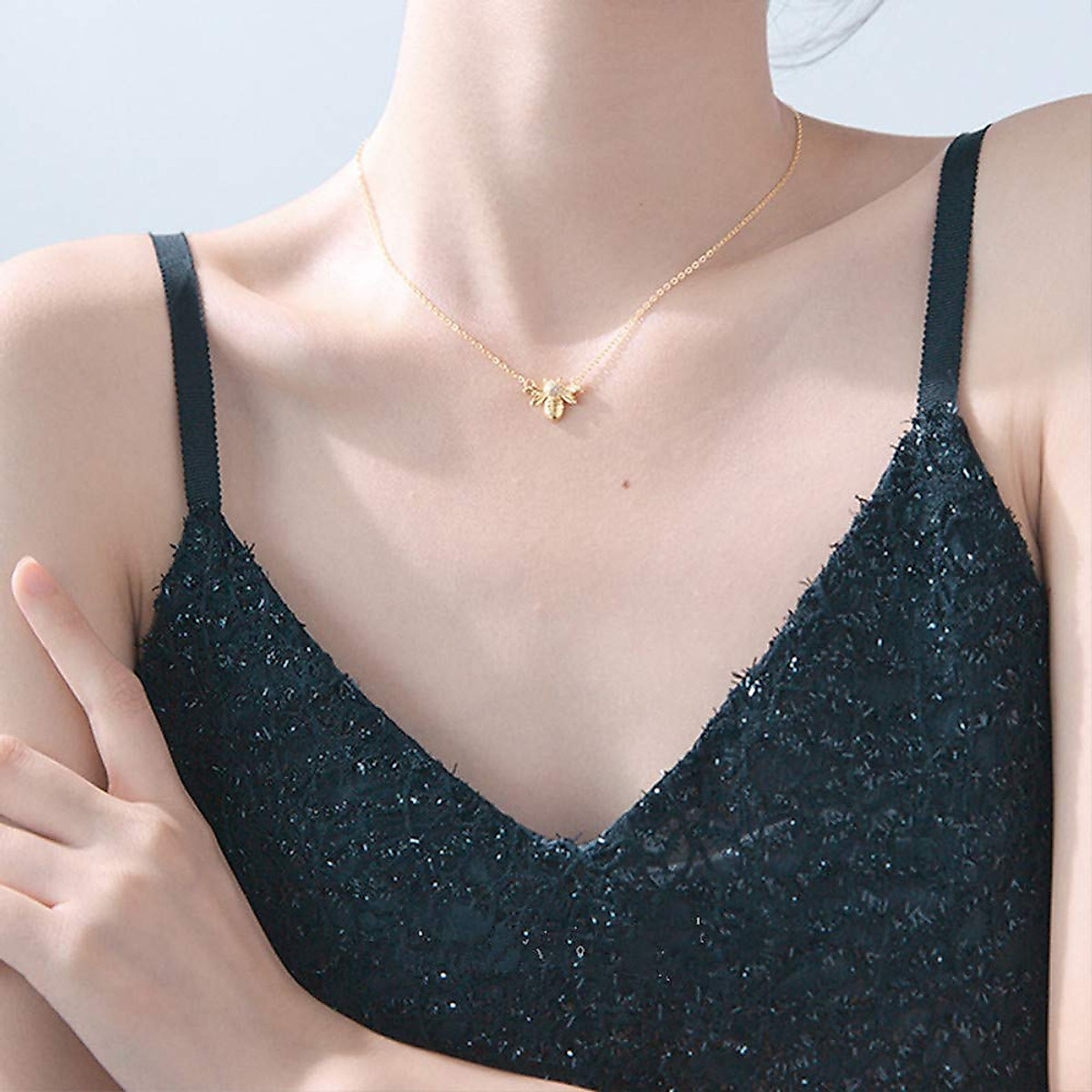 Bee Gold Coin Honeycomb Pendant Choker Necklace for Women Teen Girls S925 Sterling Silver Dainty Crystal CZ Diamond Queen Bee Bumble Bee Hive BFF Necklace Long Chain Cute Animal Charm Jewelry Gift