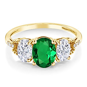 Gem Stone King 10K Yellow Gold Moissanite and Green Simulated Emerald Women 3-Stone Diamond Ring (1.79 Cttw) (Size 8)