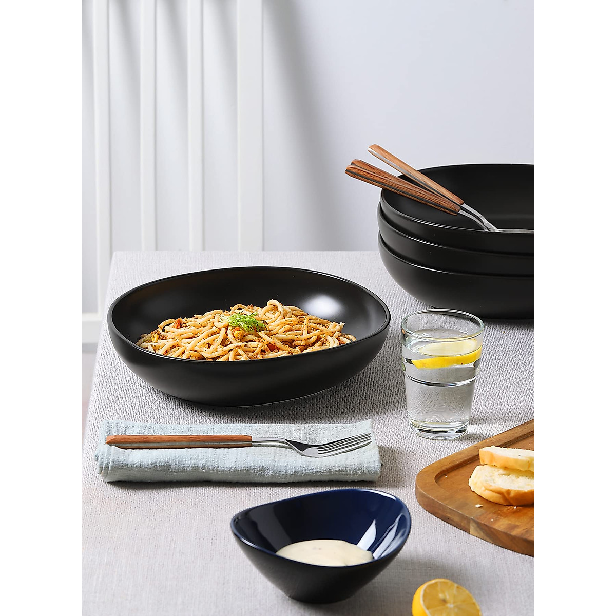 Teocera Pasta Bowls, Salad Bowls Set, Large Serving Bowls, 50 Ounce Porcelain Matte Black Bowls Set of 4 - Square Design, Microwave Dishwasher Safe