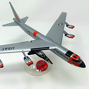 Atlantis B-52 with X-15 Model Kit 1/175 Toy and Hobby