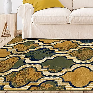 5' X 8' Green Quatrefoil Power Loom Distressed Stain Resistant Area Rug