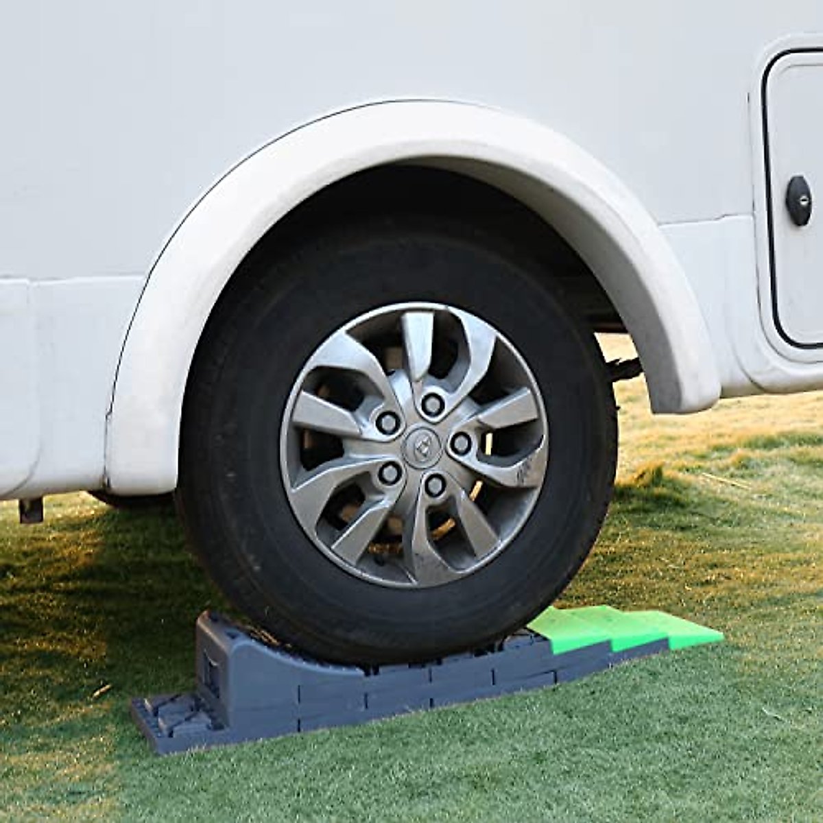 GarfatolRv Rv Leveling Blocks,Trailer Leveling Blocks for Heavy Duty Include Camper Leveling Blocks 9 Packs,One Top Wheels Chock and Green Ramp 3 Packs with Bag -Grey