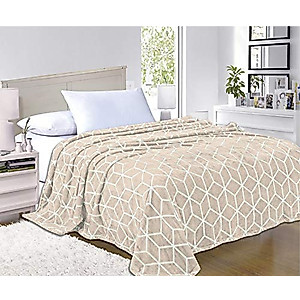 Elegant Comfort #1 Fleece Blanket on Amazon - Luxury Micro-Fleece Ultra Plush Cube Pattern - All Season Blanket, King/California King, Cream