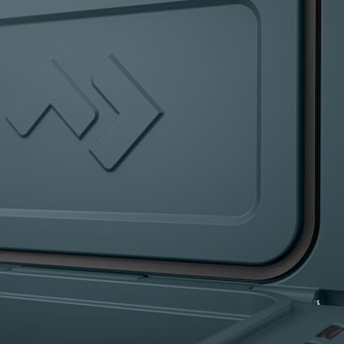 Dometic Patrol 35L Insulated Hard Cooler, Ocean, Ice Chest and Passive Cool Box, Fits 28 Cans