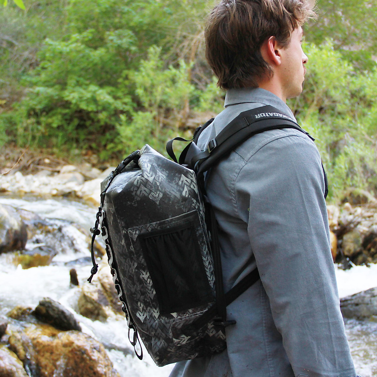 Rockagator Firebreak Ultralight 25-Liter Waterproof Backpack (Black/Green, 25 Liter)