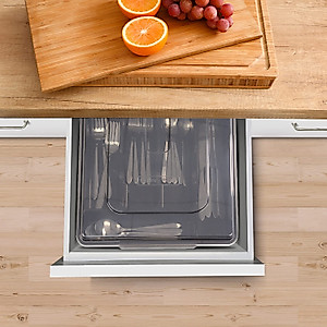 SUICGYU Silverware Organizer with Lid for Drawer, Plastic Utensil Holder for Countertop, Flatware Storage Cutlery Tray with Cover 5 Compartments,Black