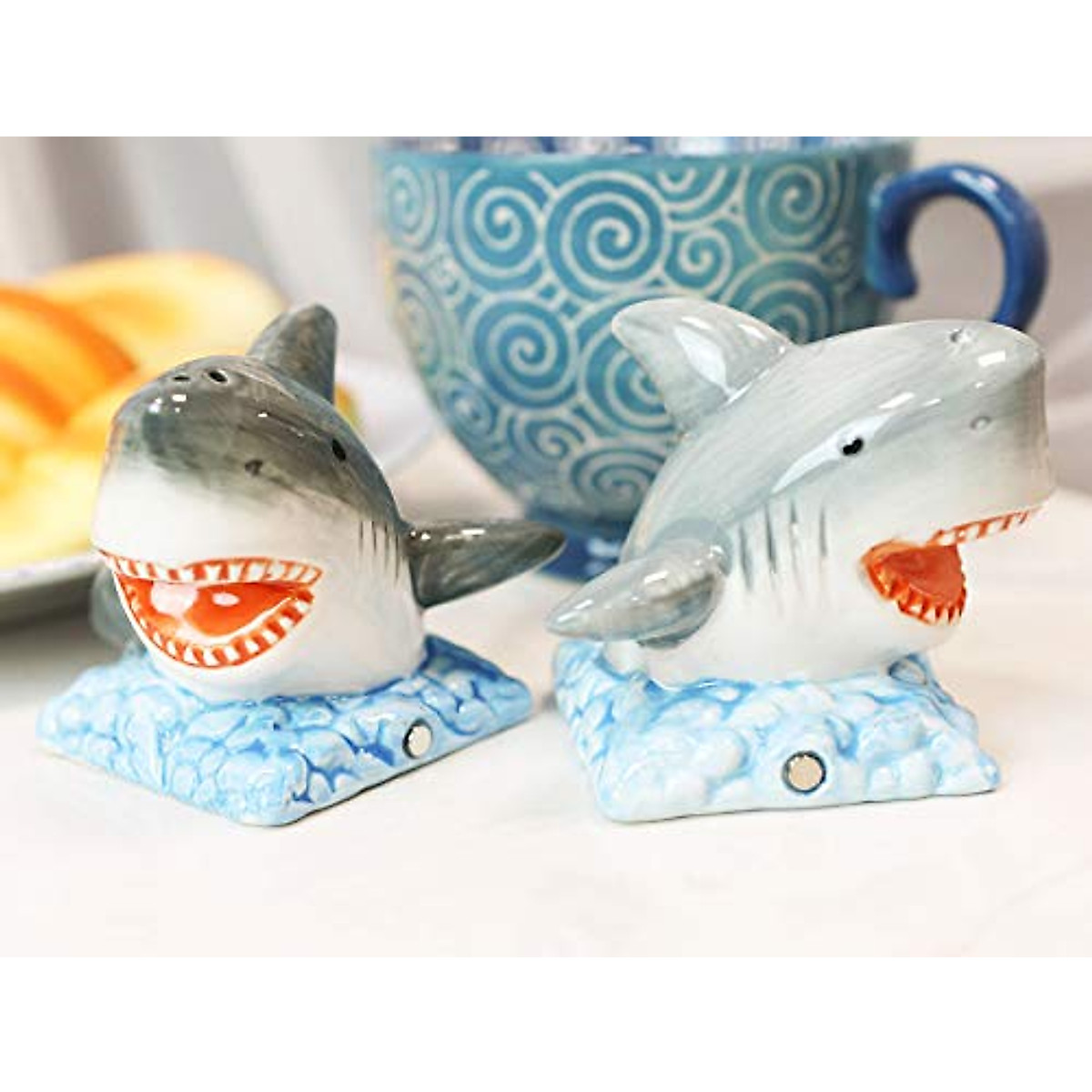 "Home Décor Accents" Ceramic Nautical Ocean Great White Sharks Salt And Pepper Shakers Figurine Set - Home Accents 33-kl1-9039