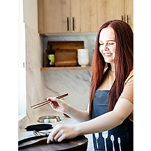 Gekko and Co. Carbon Steel Wok Pan with Lid Bundled with Hot Pads – 14-Piece Woks & Stir-Fry Pans Set –Non-Stick Chinese Wok Pan – Woks for Electric Stove, Gas, Halogen, Induction – 12.6 Inches