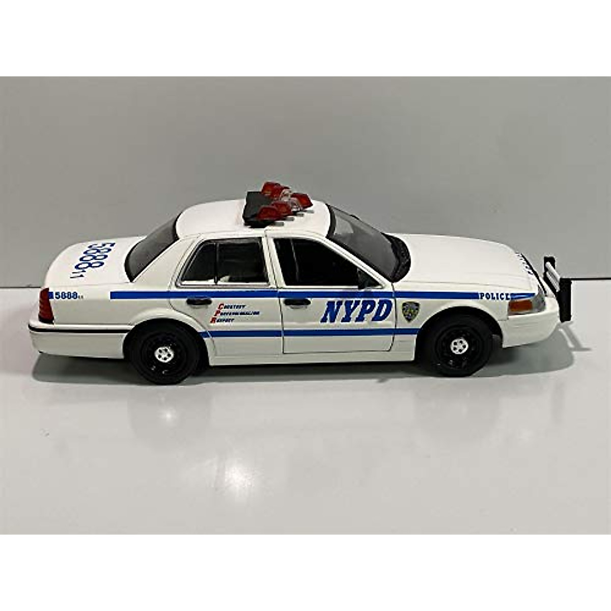 Greenlight 85513 Hot Pursuit - 2011 Ford Crown Victoria Police New York City Police Dept (NYPD) 1/24 Scale