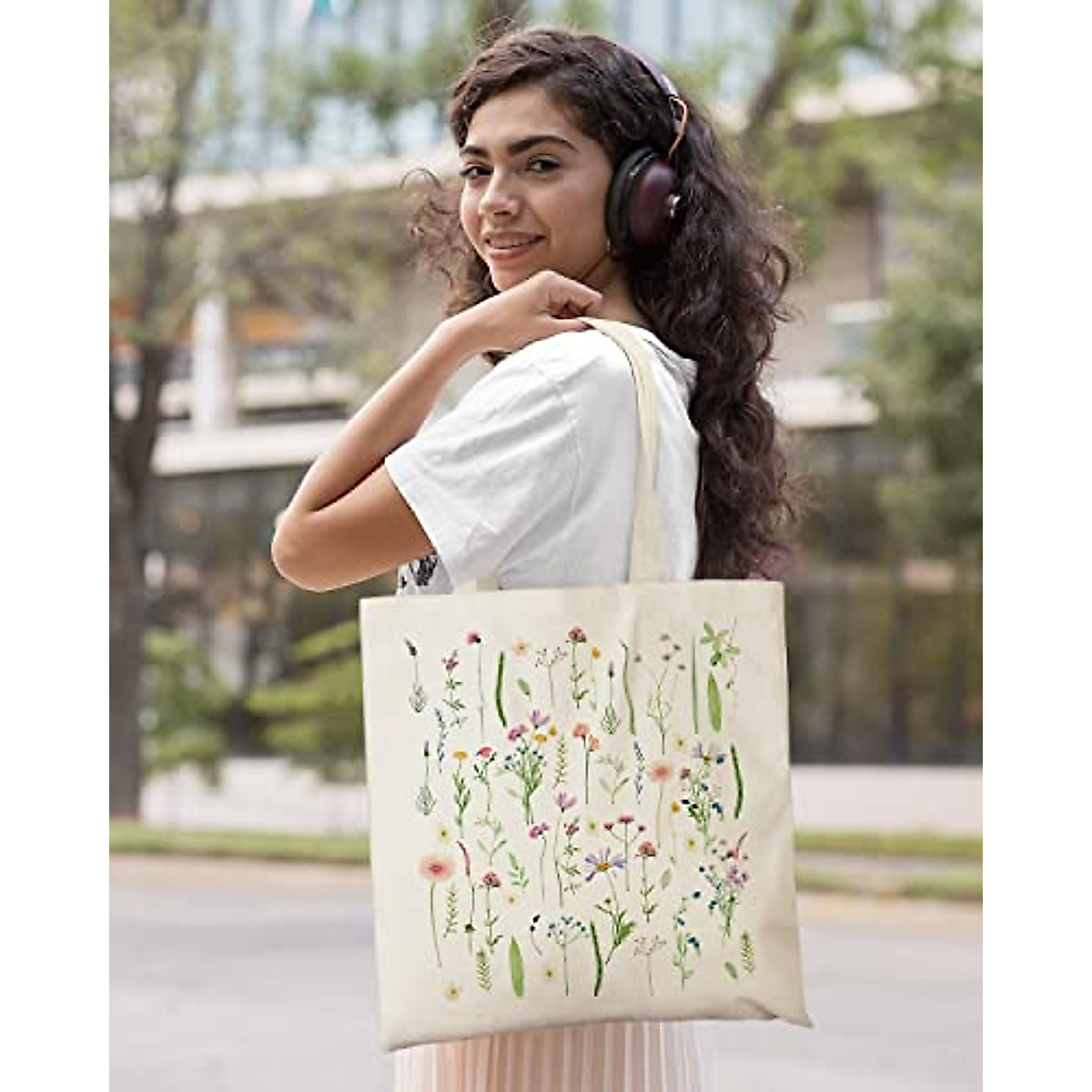 AUSVKAI Canvas Tote Bag Aesthetic for Women, Cute Trendy Wildflowers Reusable Cloth Cotton Bags with Handle for Grocery School Shopping Beach