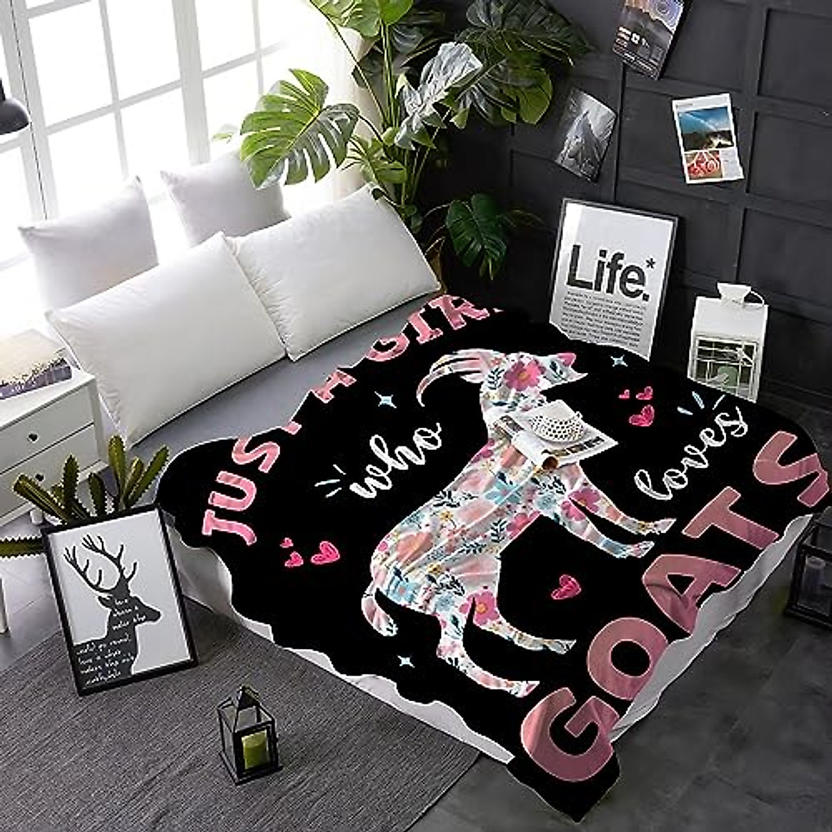 Goat Blanket Goat Gifts for Goat Lovers Just A Girl Who Loves Goats Blanket for Women Girls Soft Flannel Cozy Lightweight Throw Blankets for Couch Bed Sofa Small 50×40in for Kid/Child