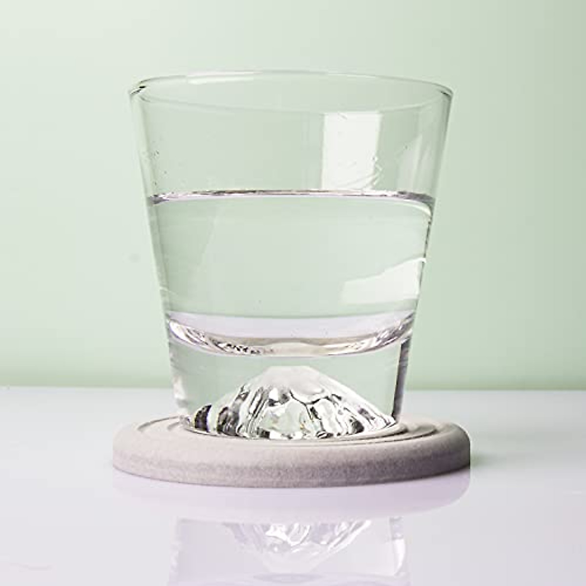 Skylarlife Absorbent Diatomite Coaster for Drinks and Plants Fast Water Absorption in Seconds, Odorless Diatomaceous Earth Non-Slip Insulation Protect Table Countertop from Damage Minimal Set of 4