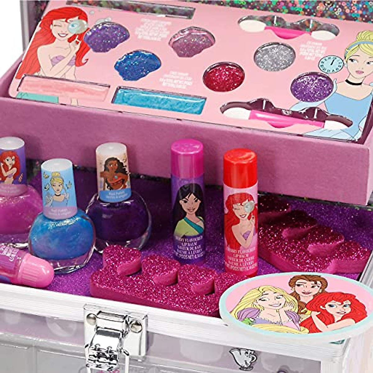 Disney Princess Train Case Girls Beauty Set, Kids Makeup Kit for Girls, Real Washable Toy Makeup Set, Play Makeup, Pretend Play, Party Favor, Birthday, Toys Ages 3 4 5 6 7 8 9 10 11 12