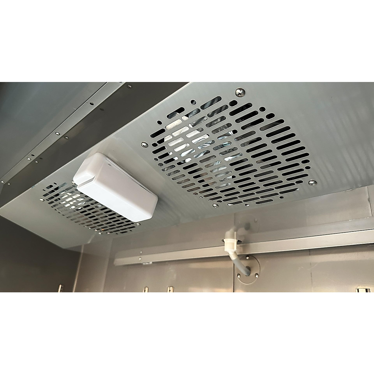 Elite Kitchen Supply Commercial Reach In Refrigerator, ETL NSF 3 Door Fridge Cooler Merchandiser, 83" W 64 cu.ft. Stainless Steel Interior