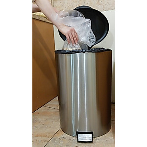 eDayDeal Disposable Counter Liners- Pack of 25 Plastic Kitchen Counter Covers for Easy Cleanup After Food Prep- Foldable, Versatile Kitchen Countertop Protectors- Top Time Savers