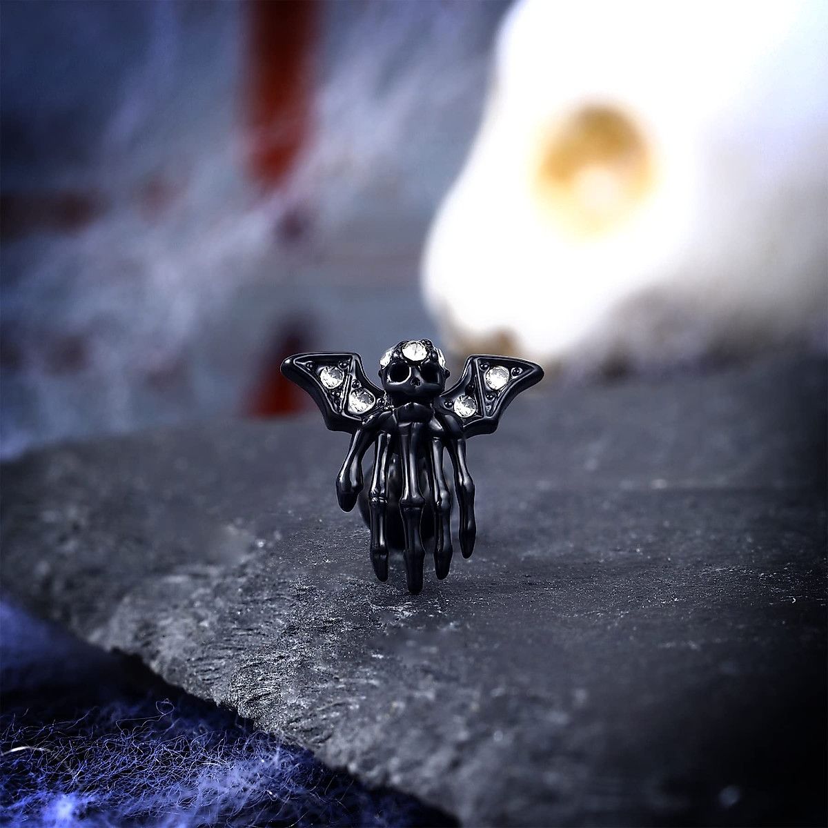 COCHARM 16g Black Bat Helix Earring Stud Halloween Bat Cartilage Piercing Bat Wing Cartilage Earrings 6mm Vampire Skeleton Hand Helix Jewelry for Women Man