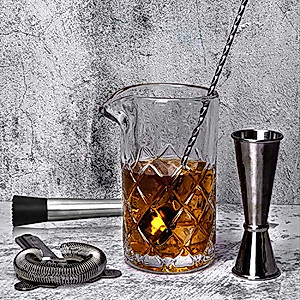 Lighten Life Cocktail Mixing Glass Set,Bar Mixing Set with 20oz Crystal Thick Bottom Glass,Spoon, Jigger,Strainer and Muddle,5 Pieces Cocktail Mixing Glass Kits Perfect for Amateurs and Bartenders