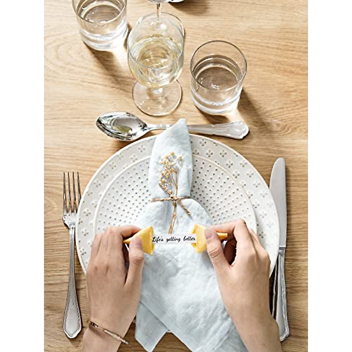 LE TAUCI Salad Plates 8 Inch,Cute Plates Set for Dessert,Appetizer and Small Dinner,Embossment Porcelain Dish,House-warming and Wedding Gift, Set of 4, Arctic White