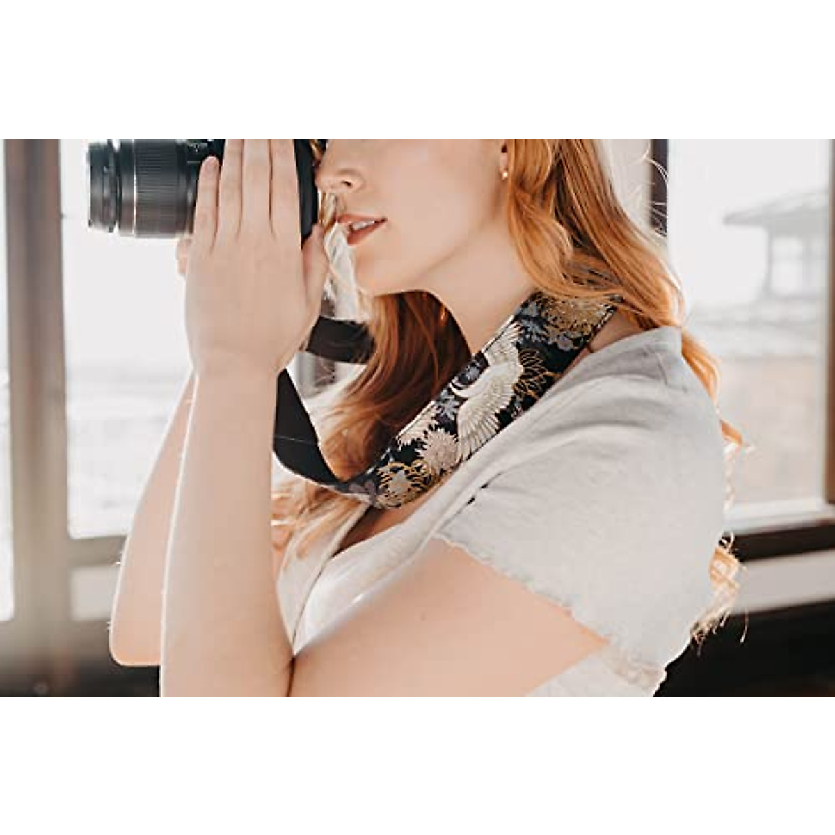 Art Tribute Black Camera Strap Crane Gold Foil Vintage Style For All DSLR Cameras. Embroidered, Universal Classic Neck & Shoulder Strap, Animal Pattern, Best Gift for Photographers Men & Women