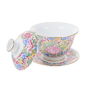 The lid can effectively dust, and other dirty things from entering the cup.