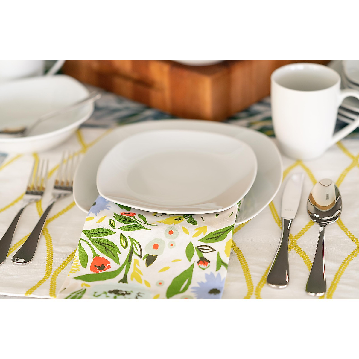 10 Strawberry Street Simply Square 16 Piece Dinnerware Set, Porcelain, White