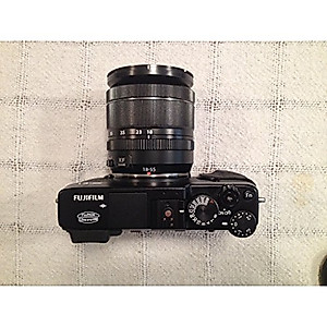 Fujifilm X-E1 16.3 MP Compact System Digital Camera with 2.8-Inch LCD and 18-55mm Lens (Black)