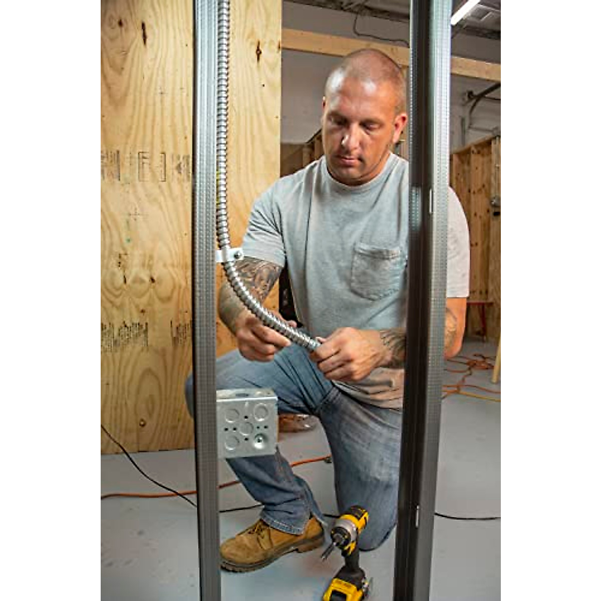 Halex – 3/8 Inch Flexible Metal Conduit – FMC – Saddle Connectors – 06703B – 50 Per Pack,Silver